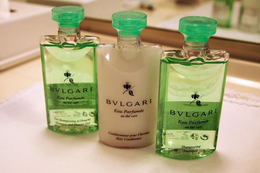 California Lawmakers Take Aim at Single-Use Shampoo Bottles—Amid Poo ...